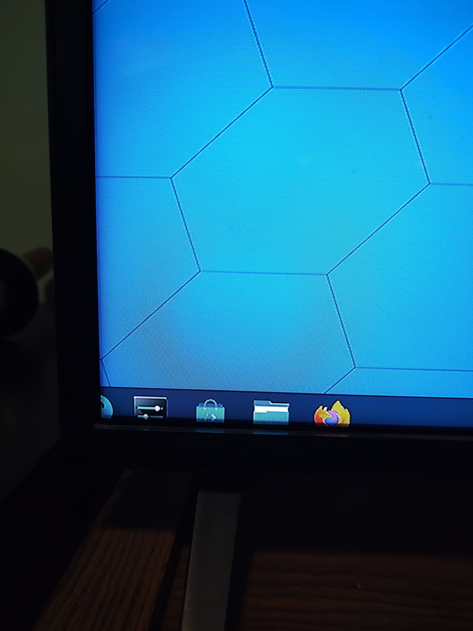 Fedora 39 KDE - Resolution is set correct but outside screen bounds ...