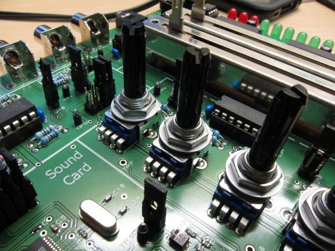 Dismantling, cleaning and reassembling Kontrol S4. - Native Instruments ...