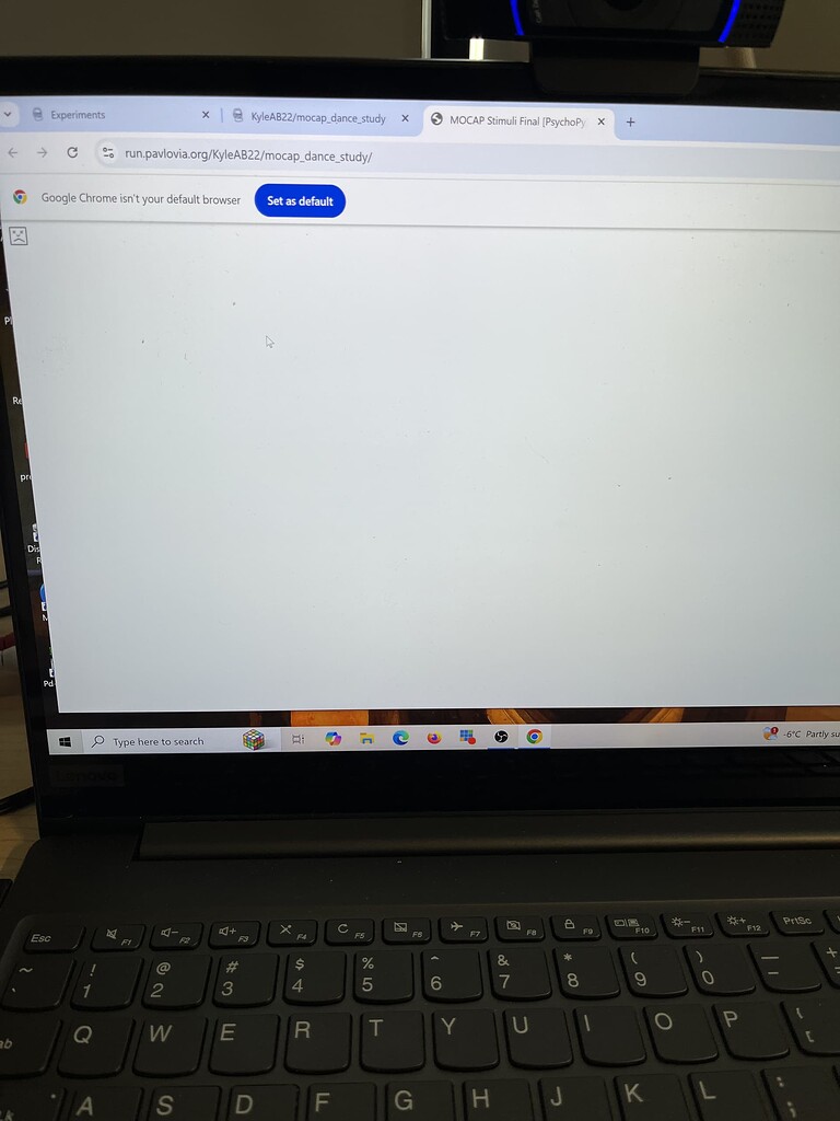 Experiment crashes in the middle of running on pavlovia - shows white ...