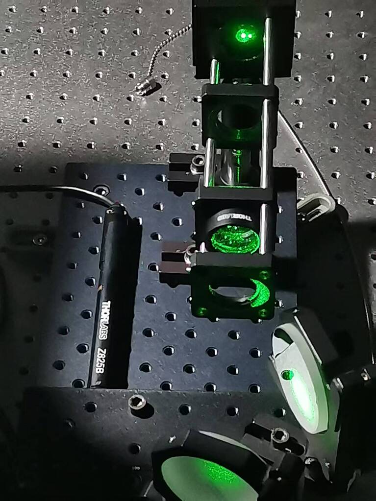 Consult the excitation optical path of TIRF - Hardware - Microforum