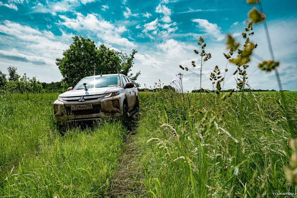 Search for contrast objects in the picture - Python - OpenCV