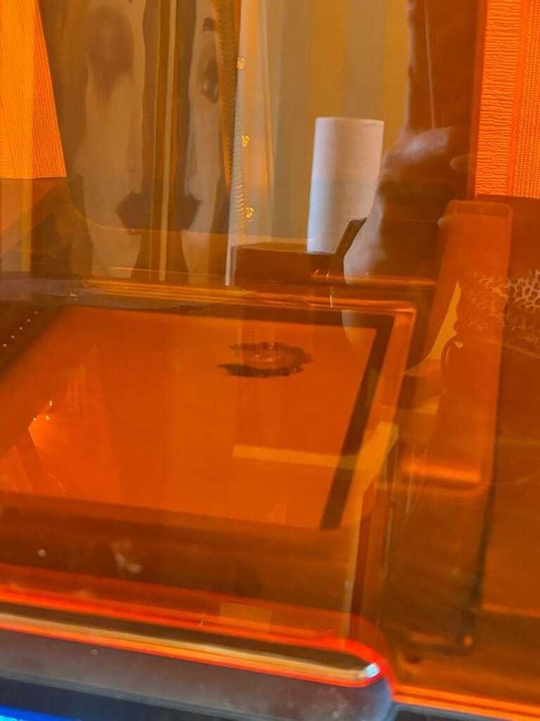 My new Fromlabs 3D Printer melts my resin tank - Support & Troubleshooting - Formlabs Community ...