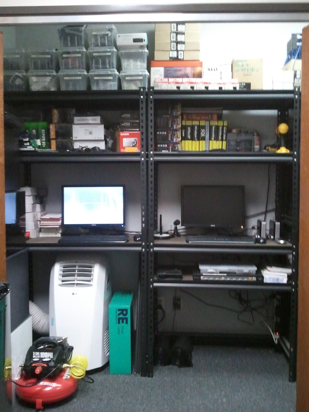 Shelf for two tower servers. - Hardware & Infrastructure - Spiceworks ...