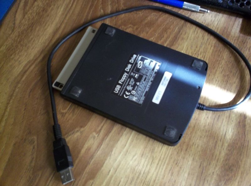 USB Floppy disappears from system part way through OS installation - Hardware - Spiceworks Community