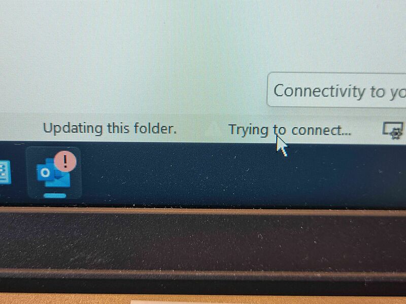 Pink Dot with Exclamation Mark over Outlook 365 Symbol - Software & Applications - Spiceworks ...